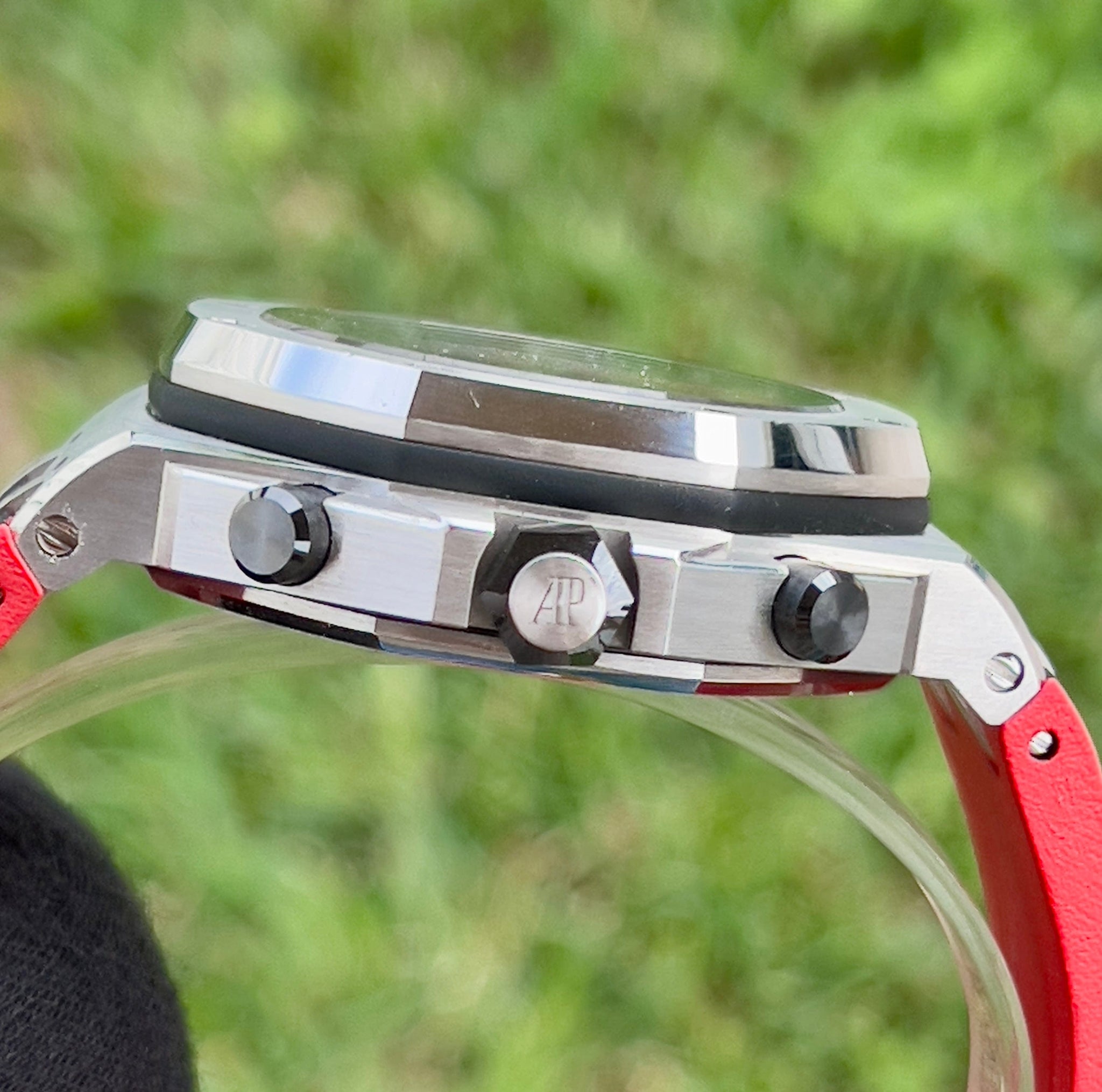 Audemars Piguet Royal Oak Offshore "Vampire" – Impressive Timepieces